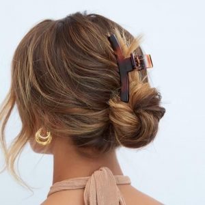 Fresh & Fab Claw Clip Hairstyles for Short and Medium Hair