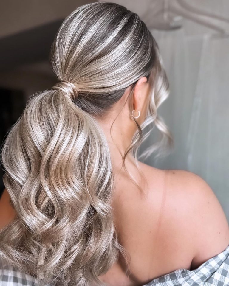 22 Long Wavy Hairstyles To Bring Out Your Inner Goddess