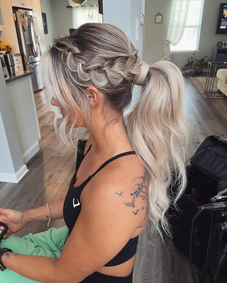 24 Prom Ponytail Hairstyles That Will Perfectly Match Your Crown