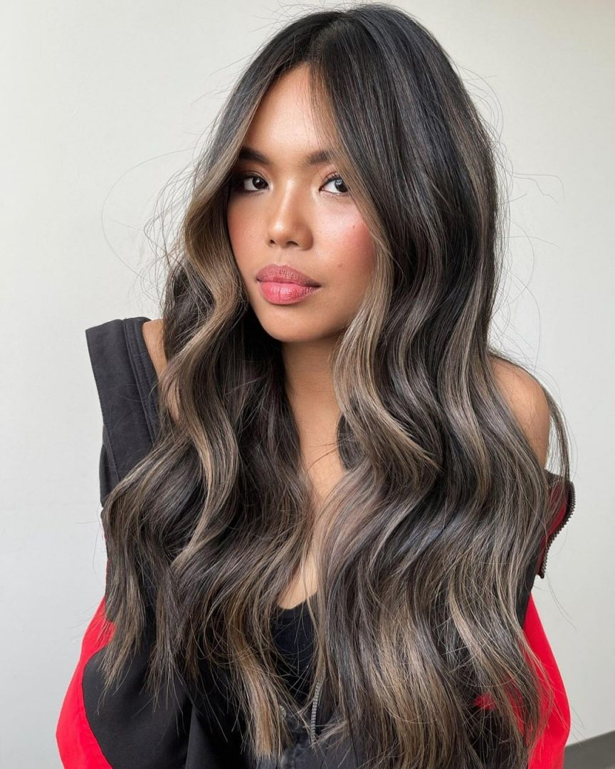 22 maneras de llevar el pelo moreno con la tendencia Money Piece
