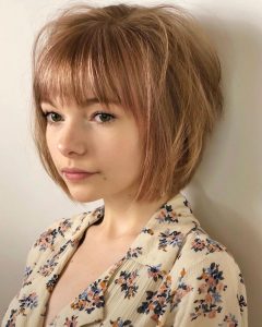 These 19 Choppy Chin-Length Haircuts Are Taking Over Salons