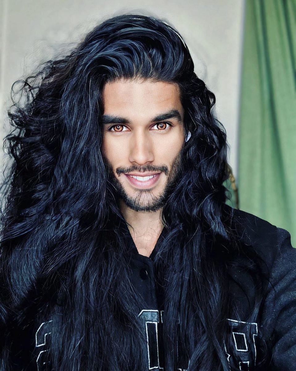 22 Most Flattering Hairstyles For Men With Wavy Hair