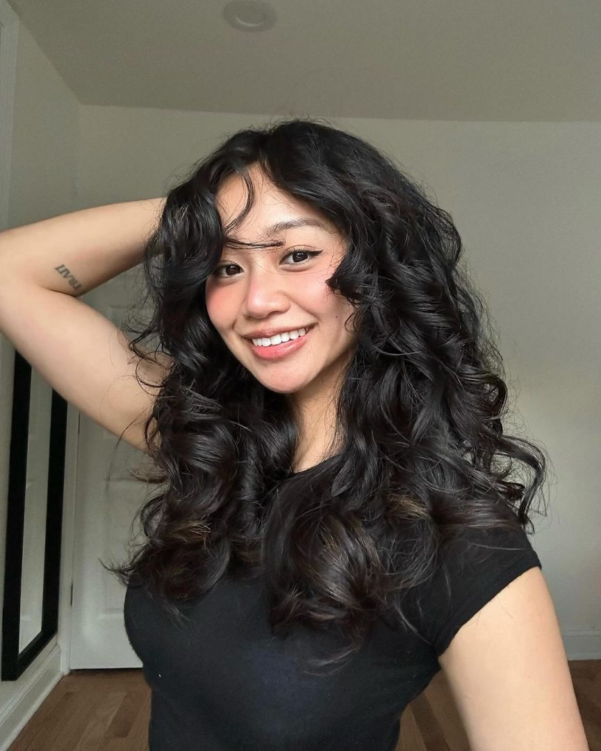 22 Insta-Worthy Wavy Hair With Bangs Looks To Try Today