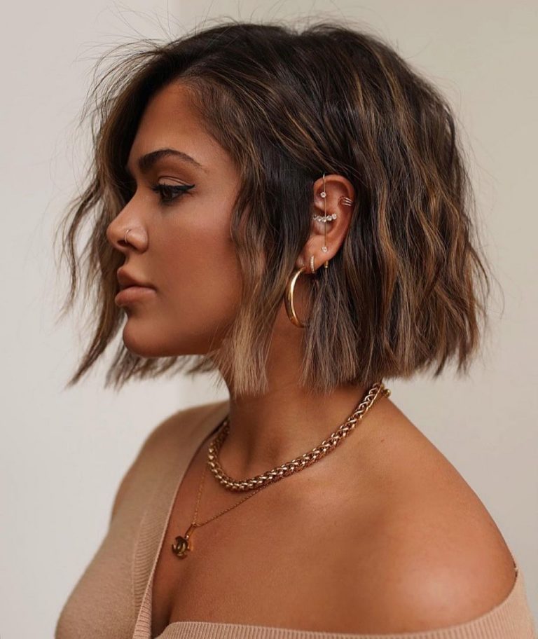 The 20 Most Iconic Short Wavy Hairstyles For Women