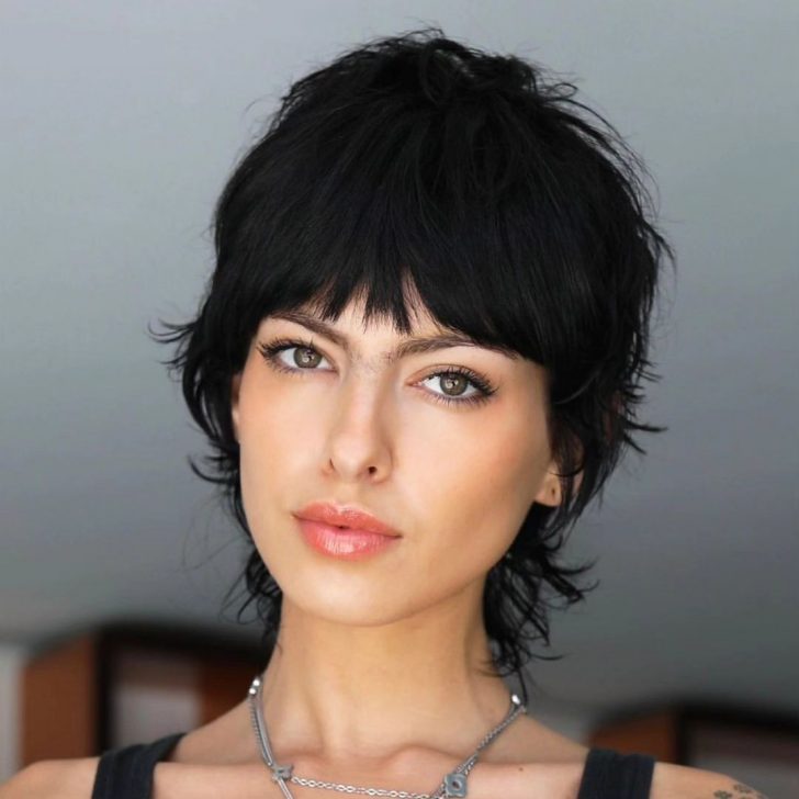 Bring Out Your Edgy Side With These 22 Wavy Pixie Cut Hairstyles