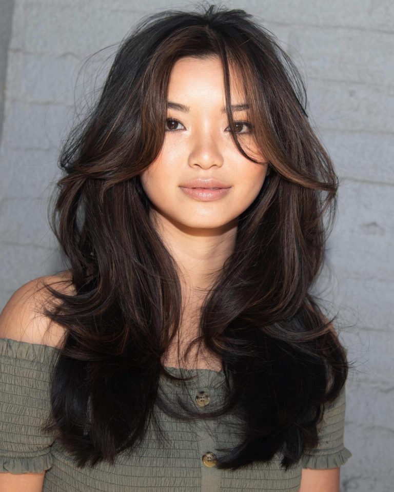 Face-Framing Curtain Bangs Will Instantly Make You More Gorgeous