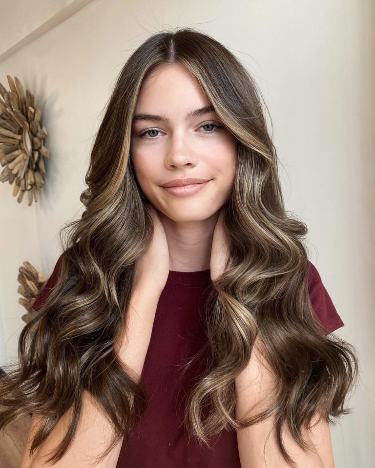 Face-Framing Highlights Are The Low-Maintenance Color Upgrade You Need