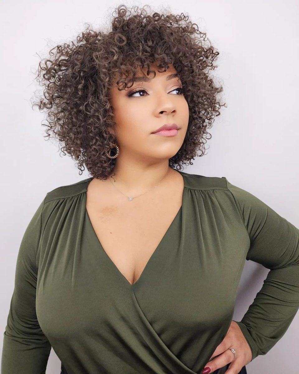 Short Hair With Face-Framing Layers Will Simplify Your Styling Routine