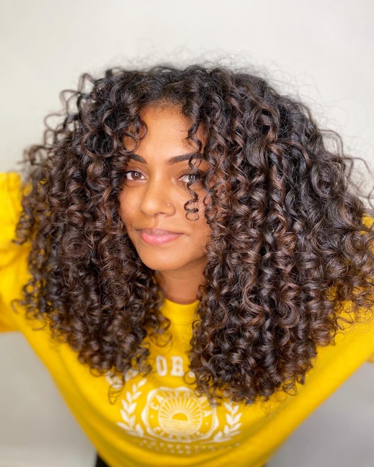 22 Jaw-Dropping Layered Curly Hair With Face Framing Looks