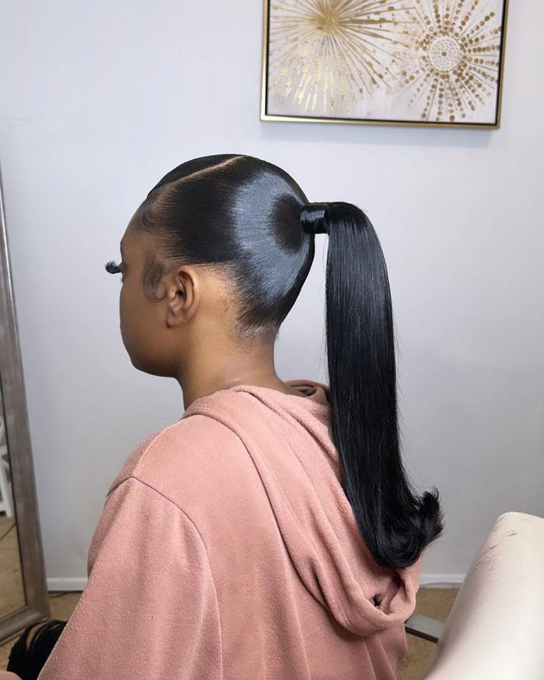 25 Striking Homecoming Updos To Impress Every Guest