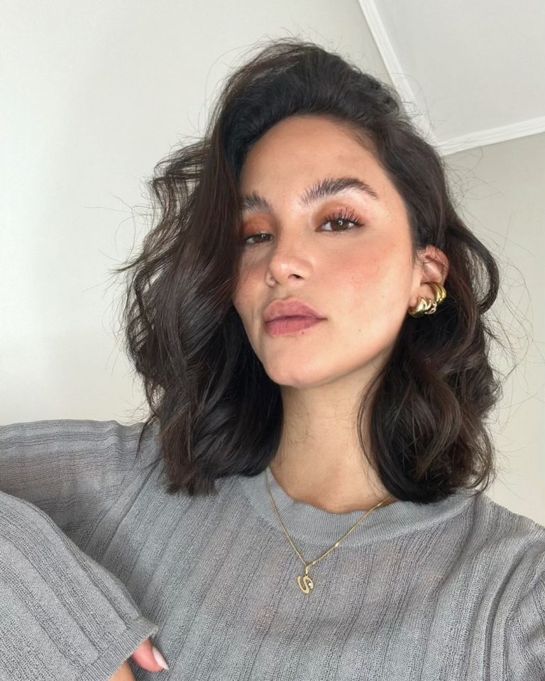 Prepare To See The Layered Lob Cut Everywhere This Year