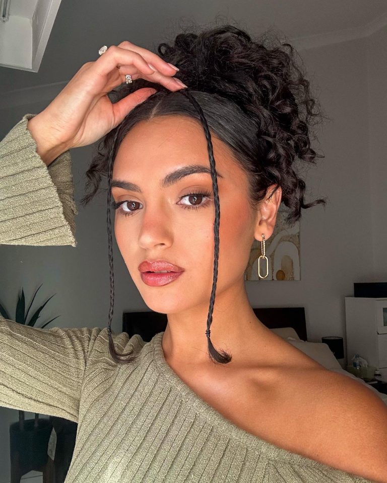 Turn Heads With These 25 Medium-Length Updos