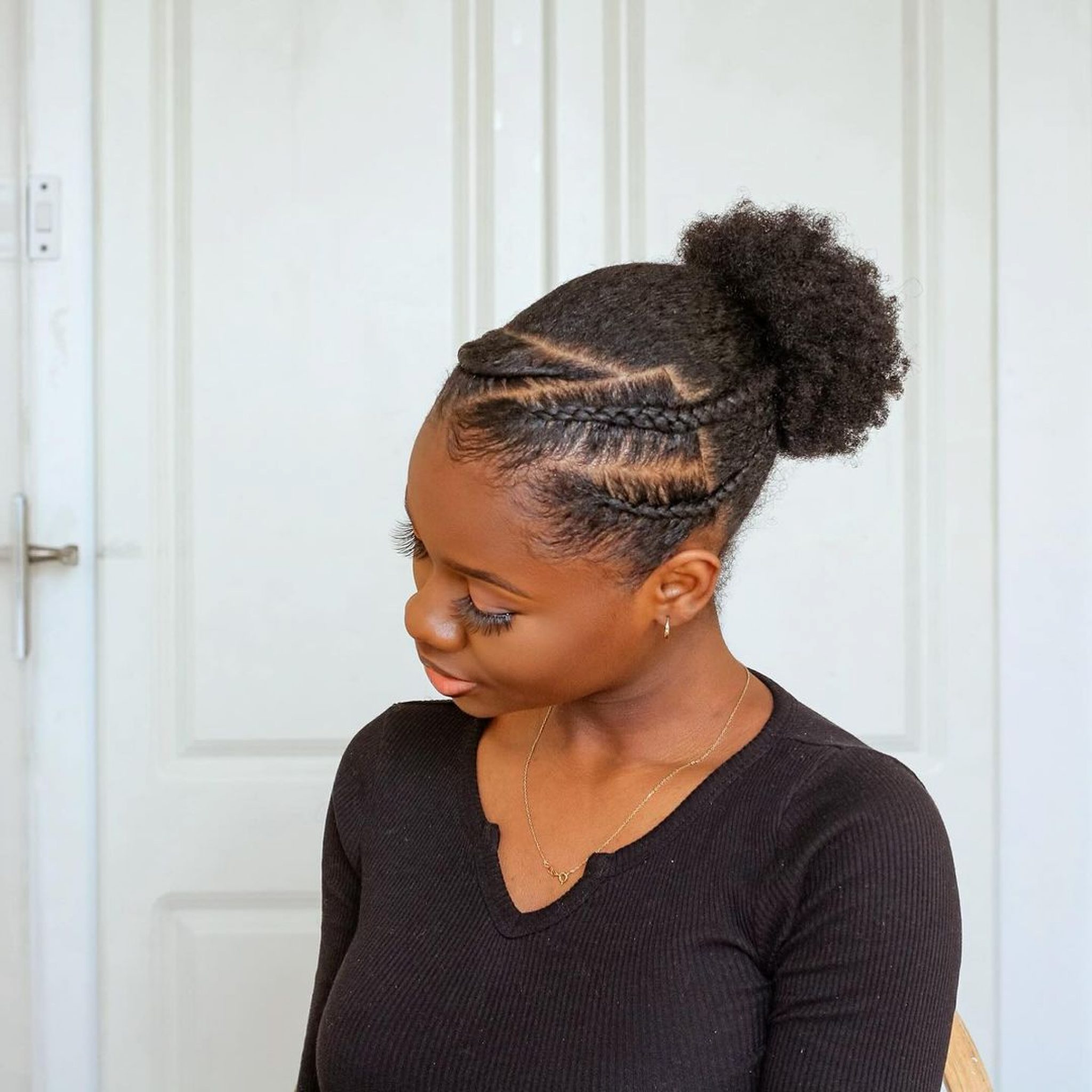 25 Striking Homecoming Updos To Impress Every Guest