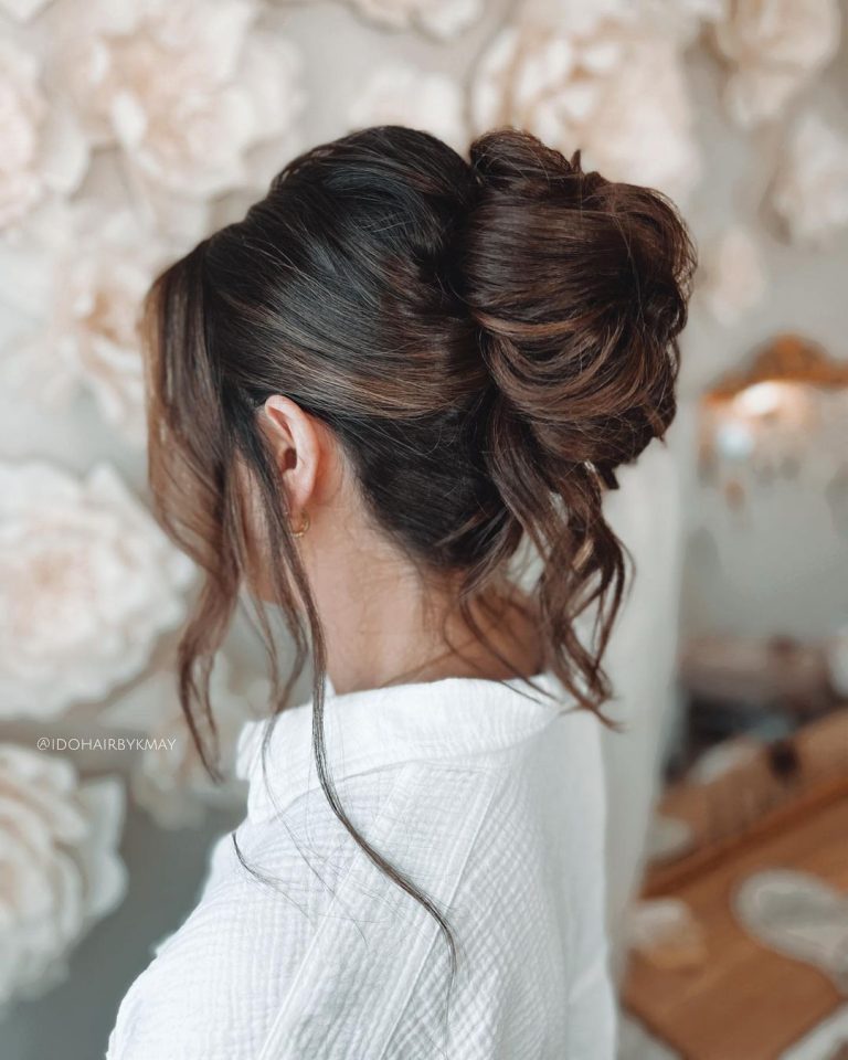 25 Striking Homecoming Updos To Impress Every Guest