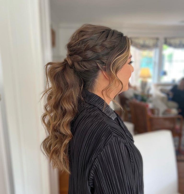 25 Striking Homecoming Updos To Impress Every Guest