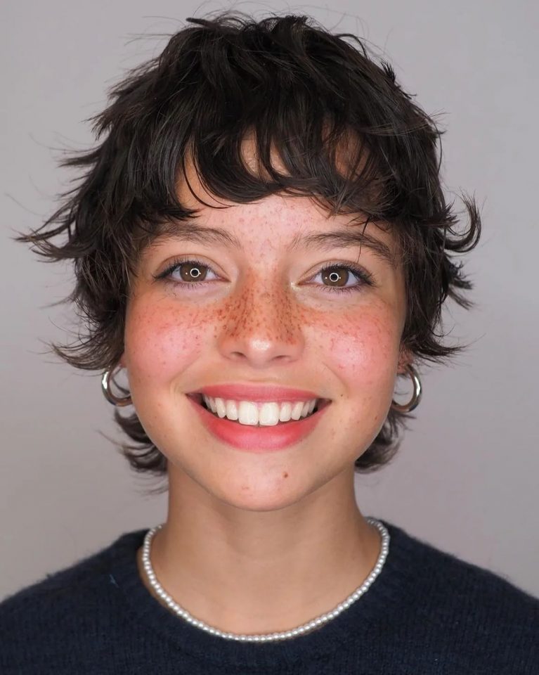 These 20 Short Layered Hair Styles Are Super Stylish And Practical