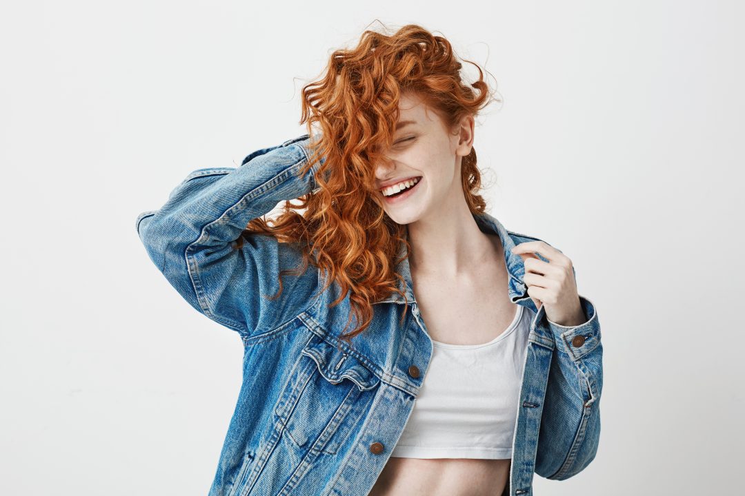 4 règles d'or et styles tendance pour des cheveux ondulés parfaits et ...