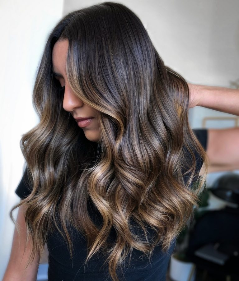 These Face-Framing Haircuts Need To Be On Your Mood Board