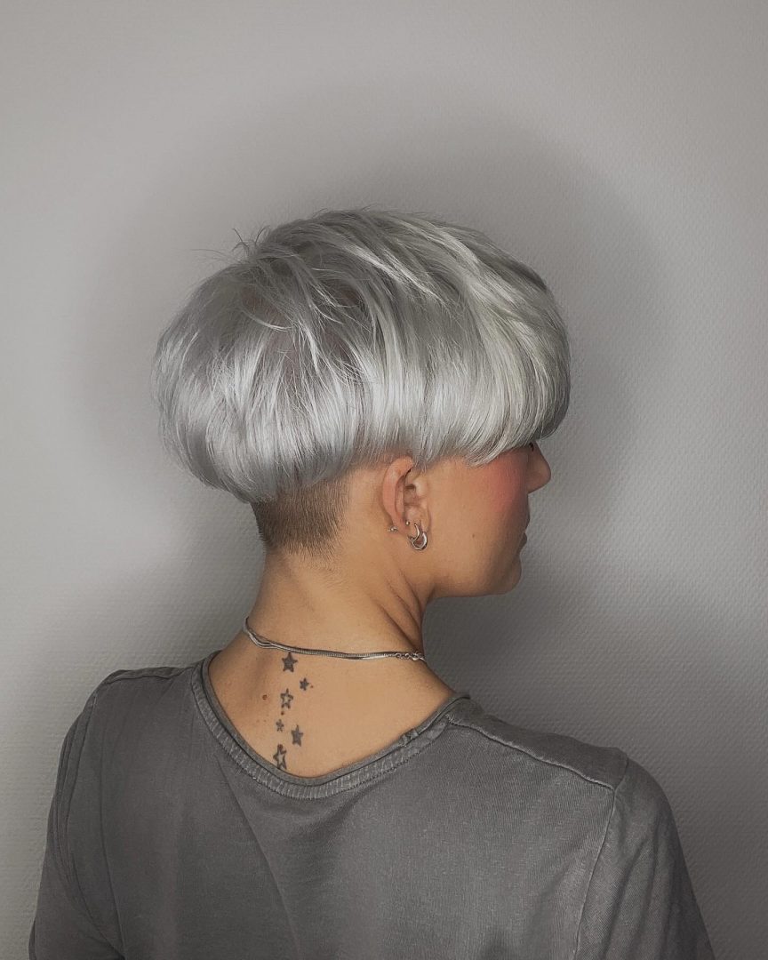 Silver Hair Color Is Blowing Up Again And Here's How To Wear It