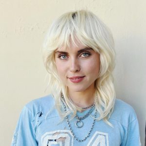 22 Dyed Wolf Cuts To Add A Pop Of Color To Your Style
