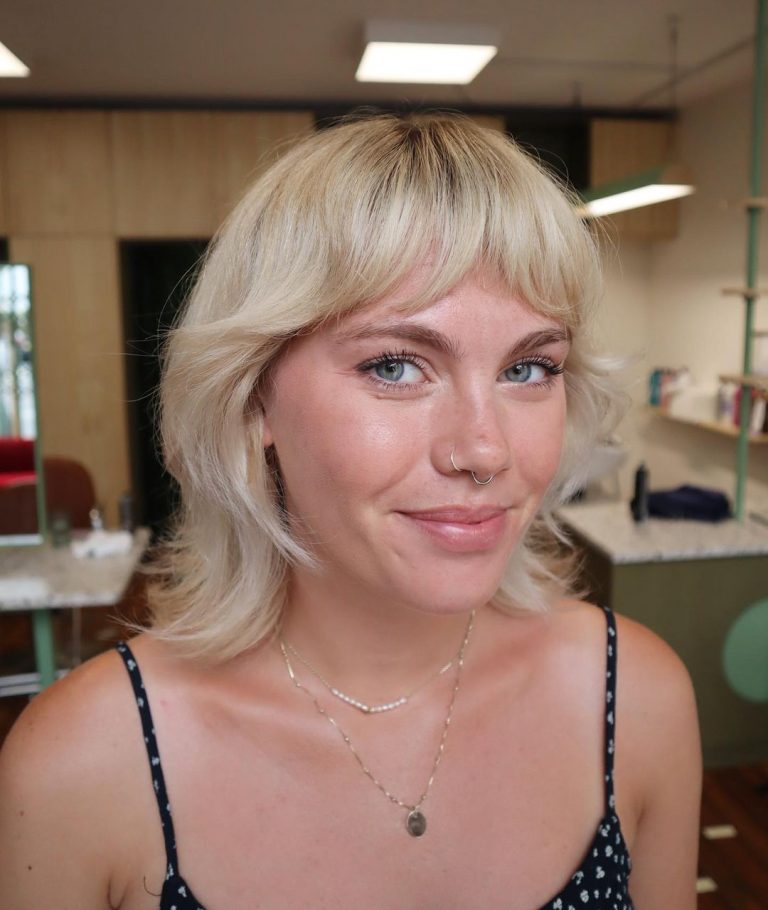 20 Ways To Wear A Bold And Beautiful Wolf Cut With Bangs