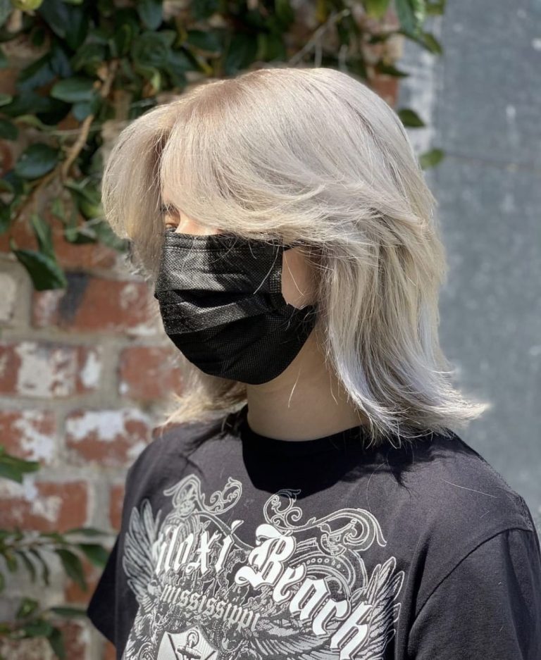 22 Medium Hair Wolf Cuts To Inspire Your Next Hairstyle