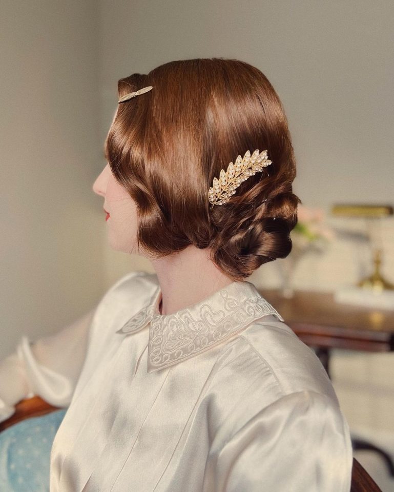 Les coiffures emblématiques des années 1920 font un retour glamour