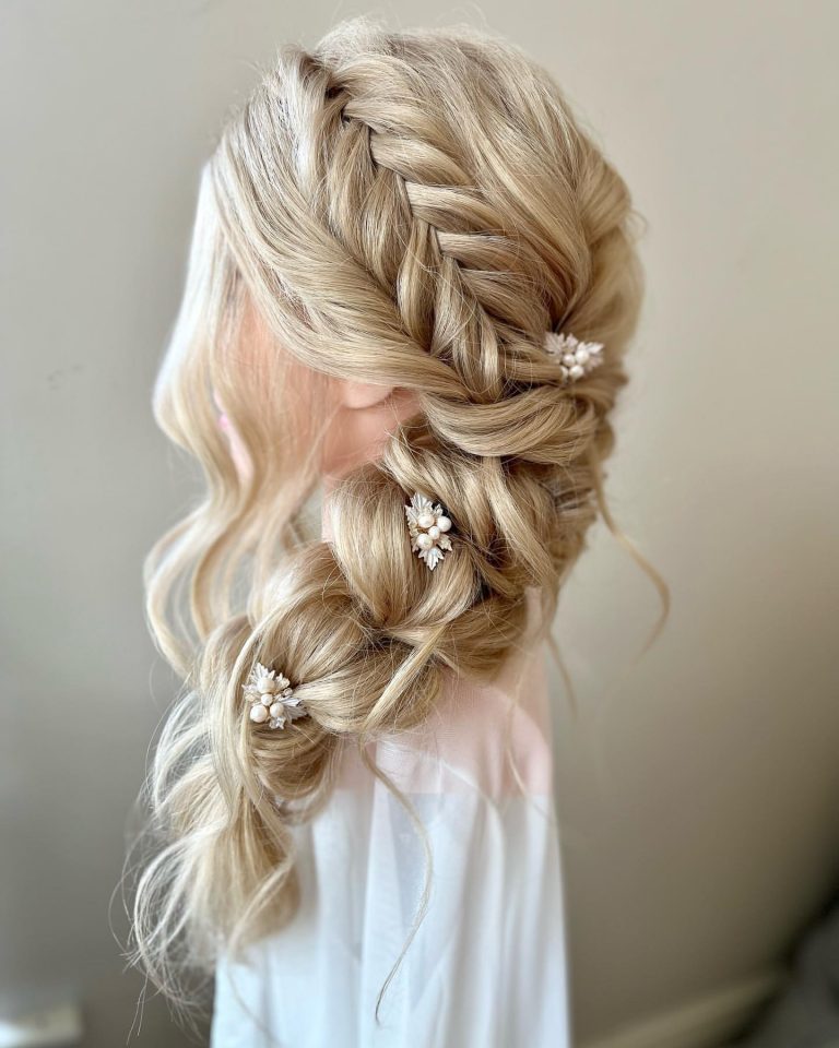 These Dreamy Boho Hairstyles Are Giving Wood Elf Vibes