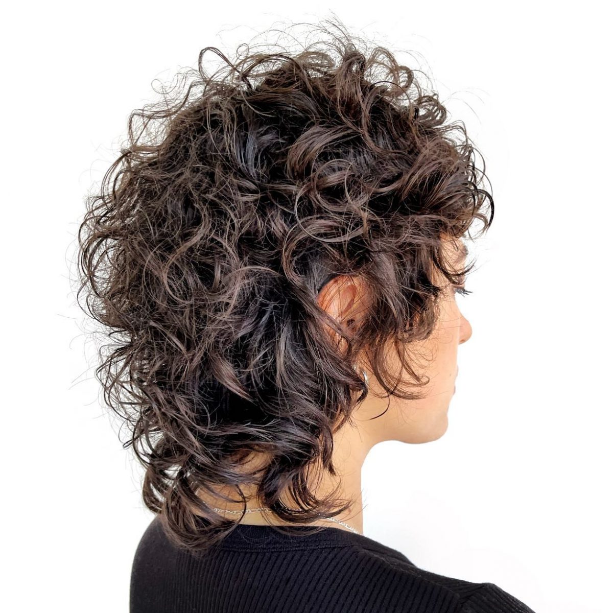 Short Curly Hair With Layers Is The Ultimate Fresh Look For Spring