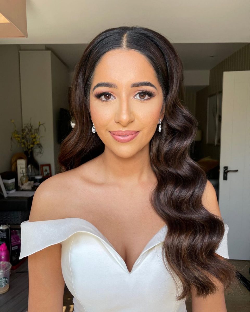 20 Timeless Hollywood Waves Styles To Shine On Every Occasion