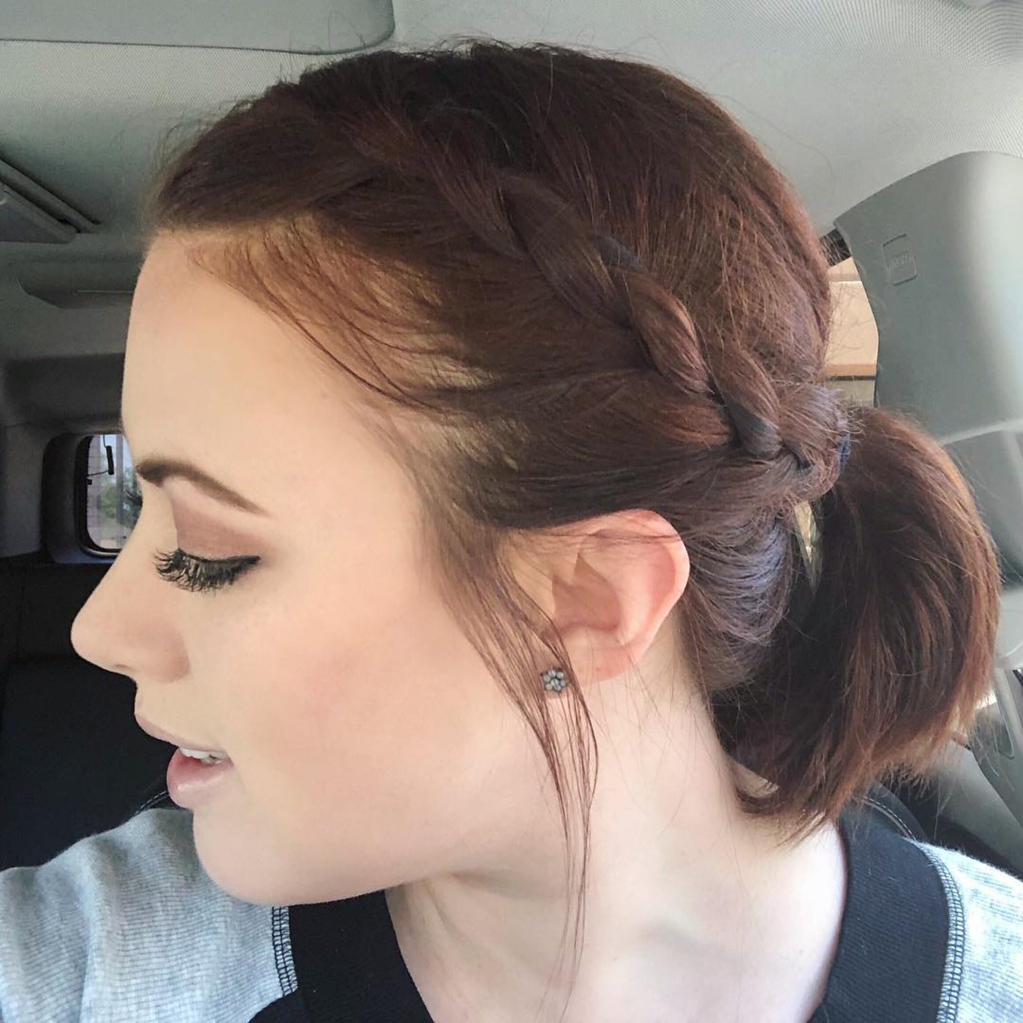 15 Cute And Practical Softball Hairstyles For Short Hair