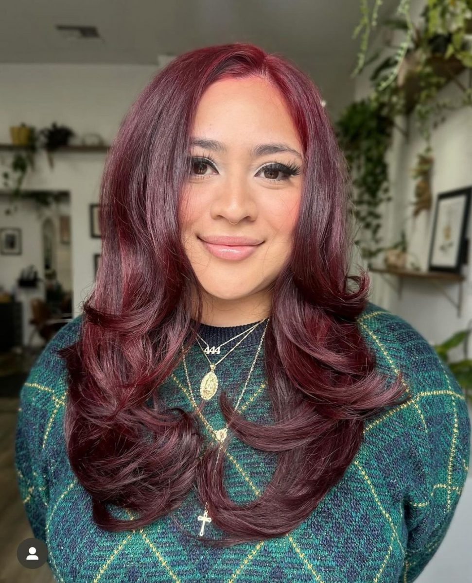 Cherry Cola Hair Color Trend Is Back To Grab The Spotlight Again