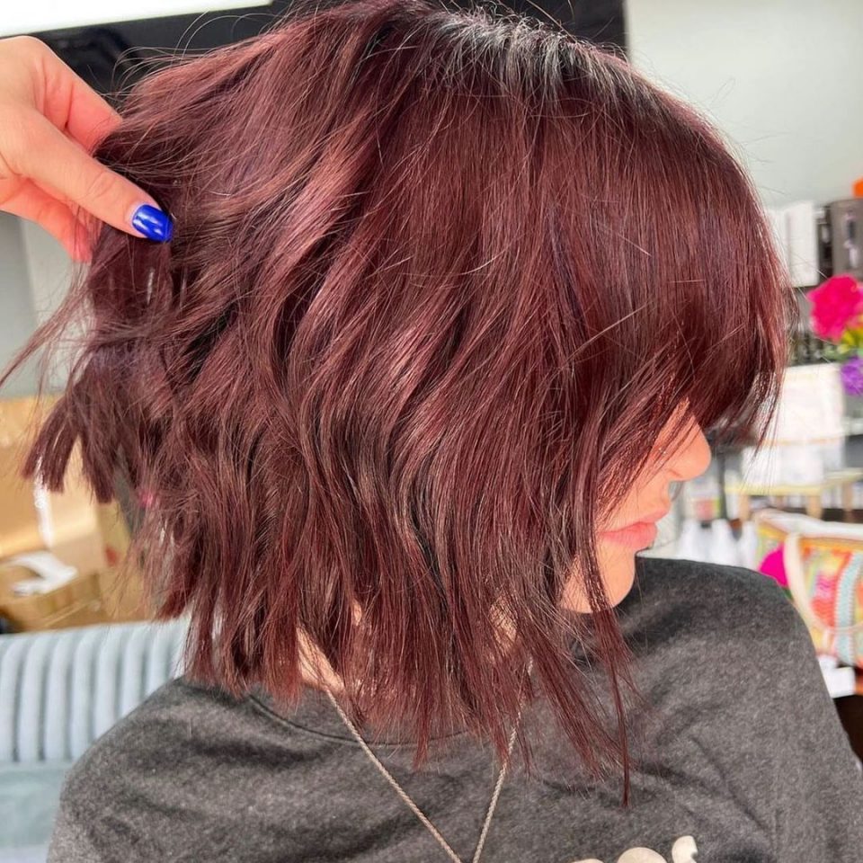 Cherry Cola Hair Color Trend Is Back To Grab The Spotlight Again