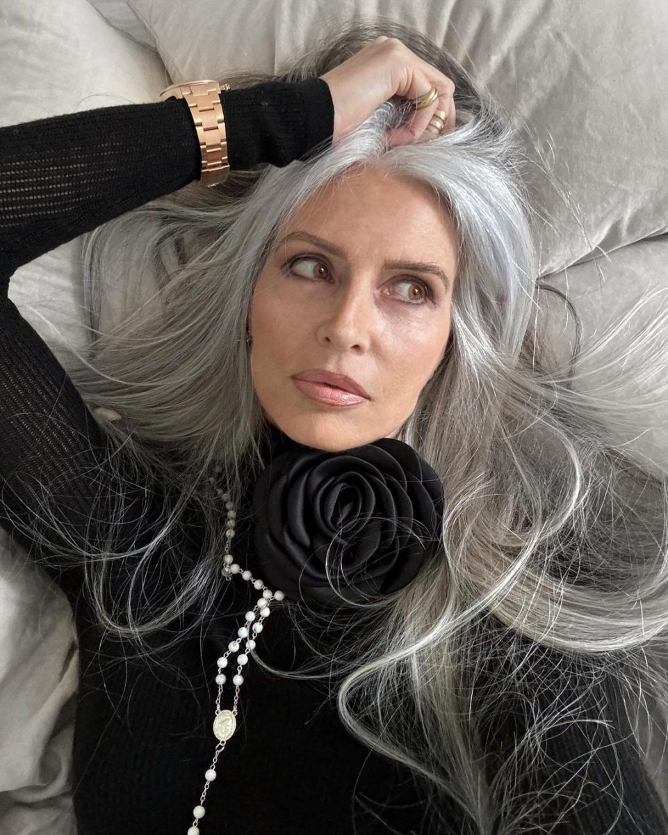 17 Best Anti-Ageing Hairstyles For Women Over 60