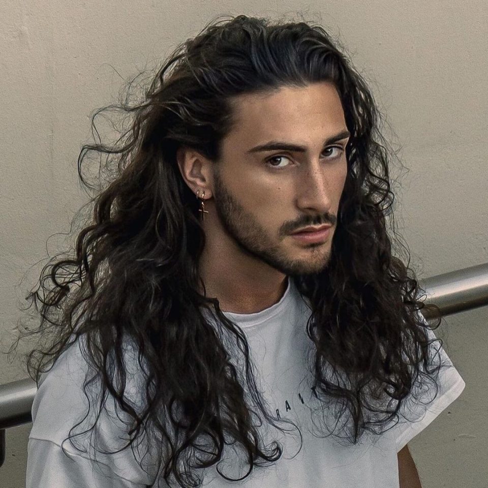 18 Best Long Layered Hair Ideas For Men To Try In 2025