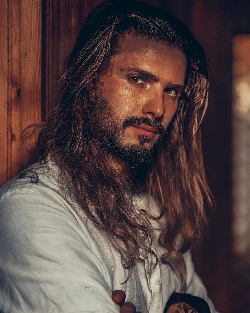 18 Best Long Layered Hair Ideas For Men To Try In 2025