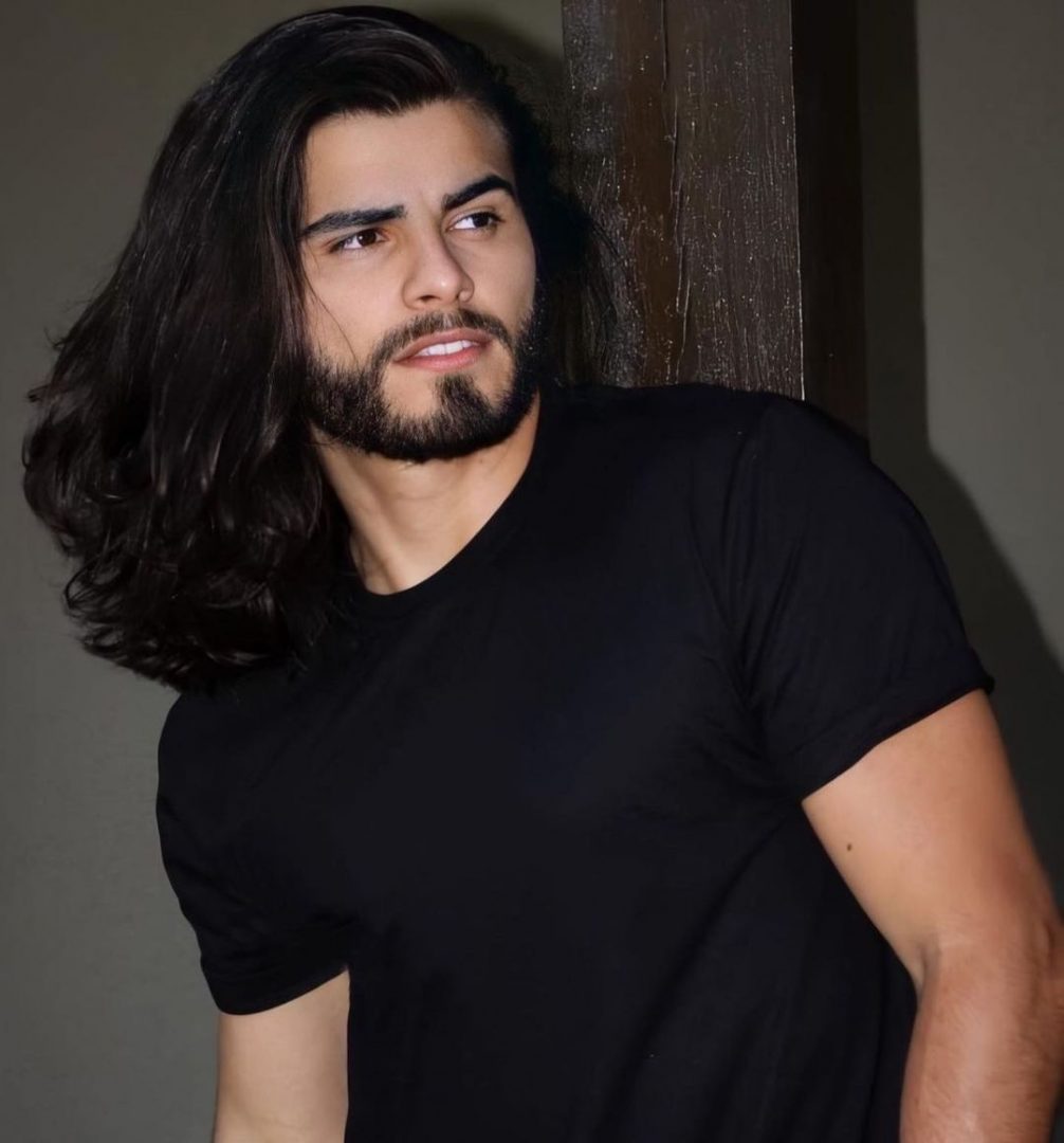 18 Best Long Layered Hair Ideas For Men To Try In 2025