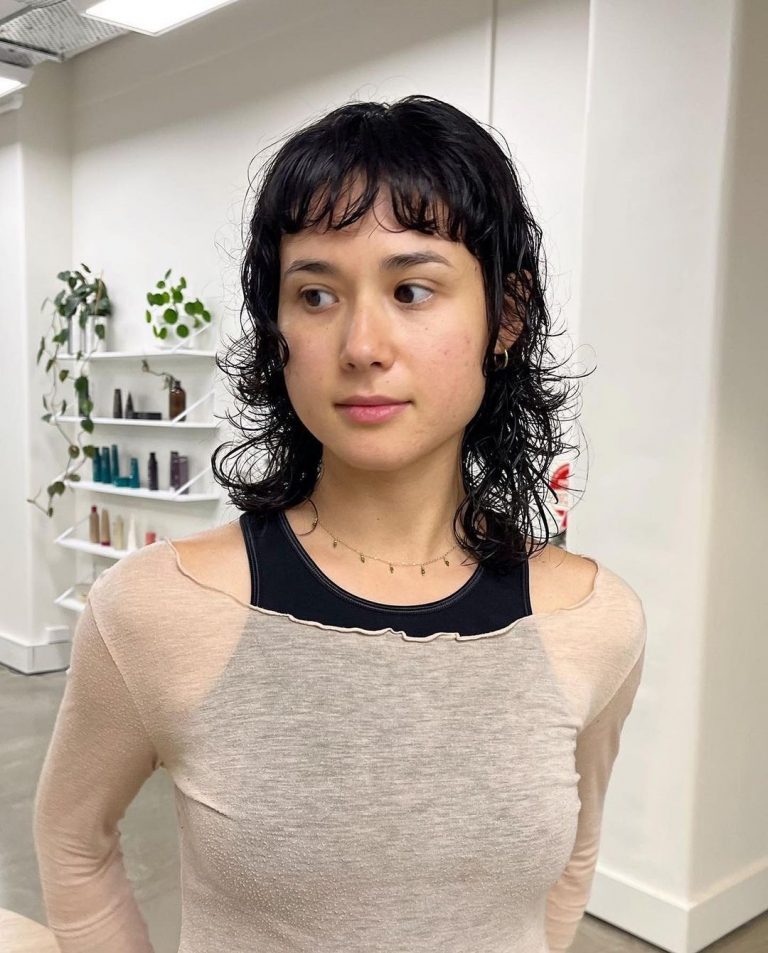 Soft Mullet Is A Low-Maintenance And Cool Style You Need To Try