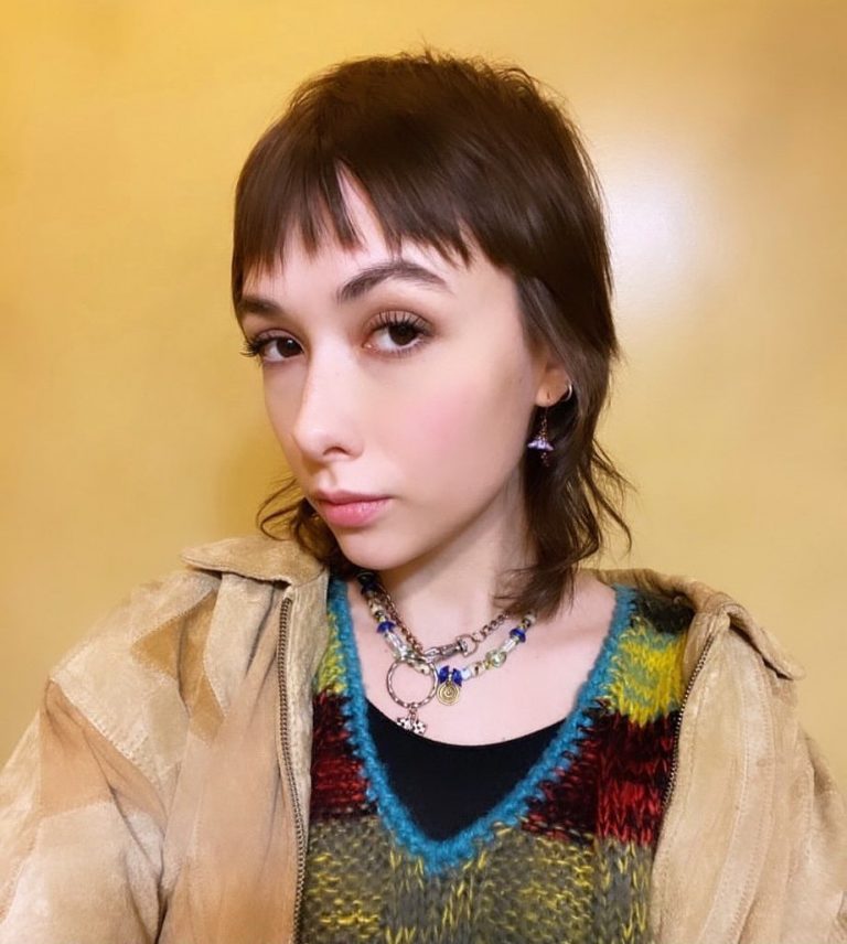 Soft Mullet Is A Low-Maintenance And Cool Style You Need To Try