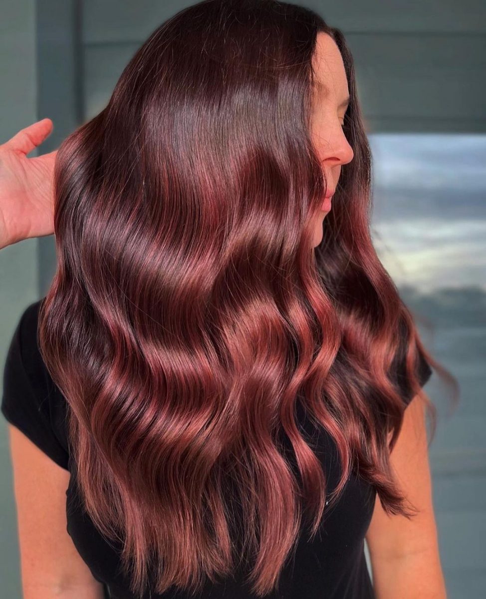 Cherry Cola Hair Color Trend Is Back To Grab The Spotlight Again