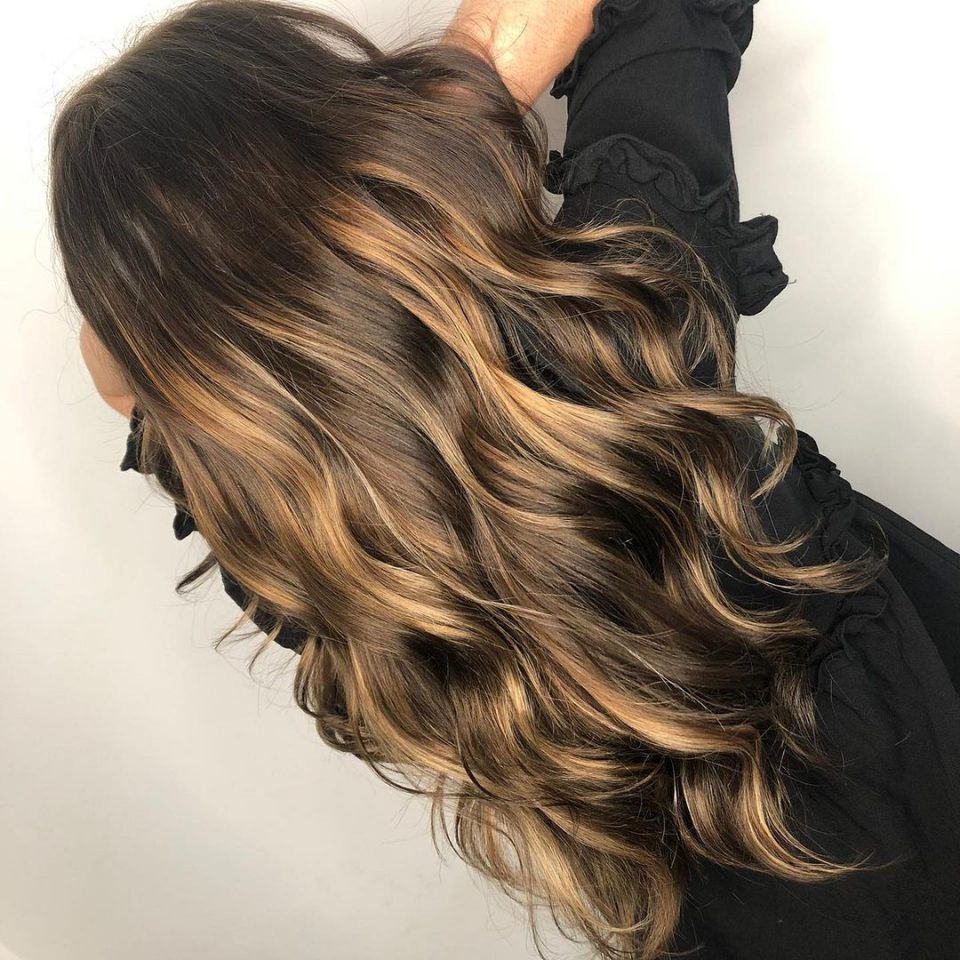 20 ideas para teñir el pelo de moreno para un look radiante