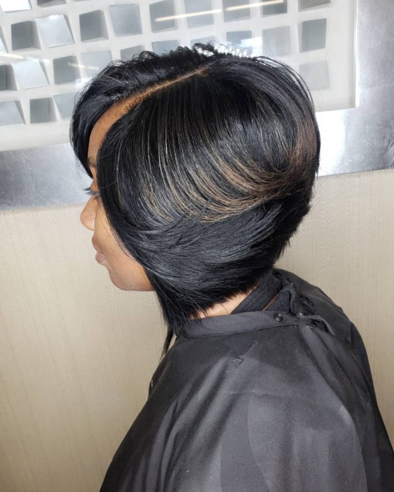 18 Best Feathered Bob Styles For A Voluminous And Feminine Look