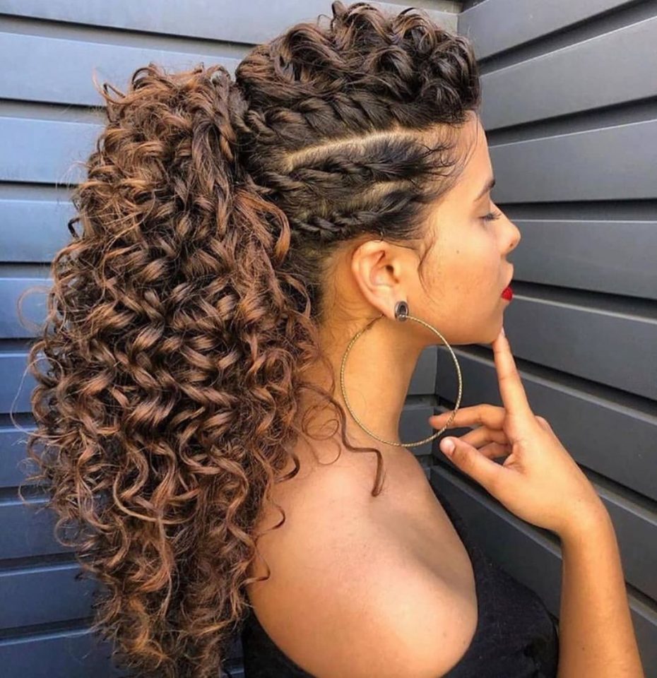 19 Inspiring Curly Prom Hairstyles Perfect For Your Big Night