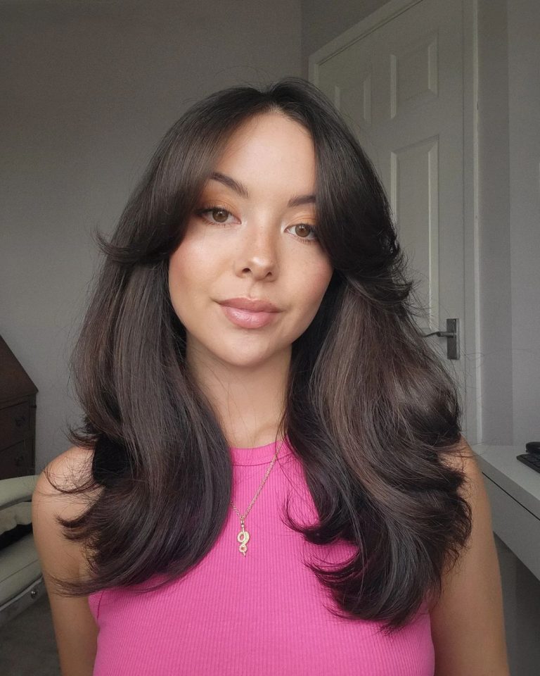 ‘70s Feathered Hair Is Back And These Are 20 Ways To Style It