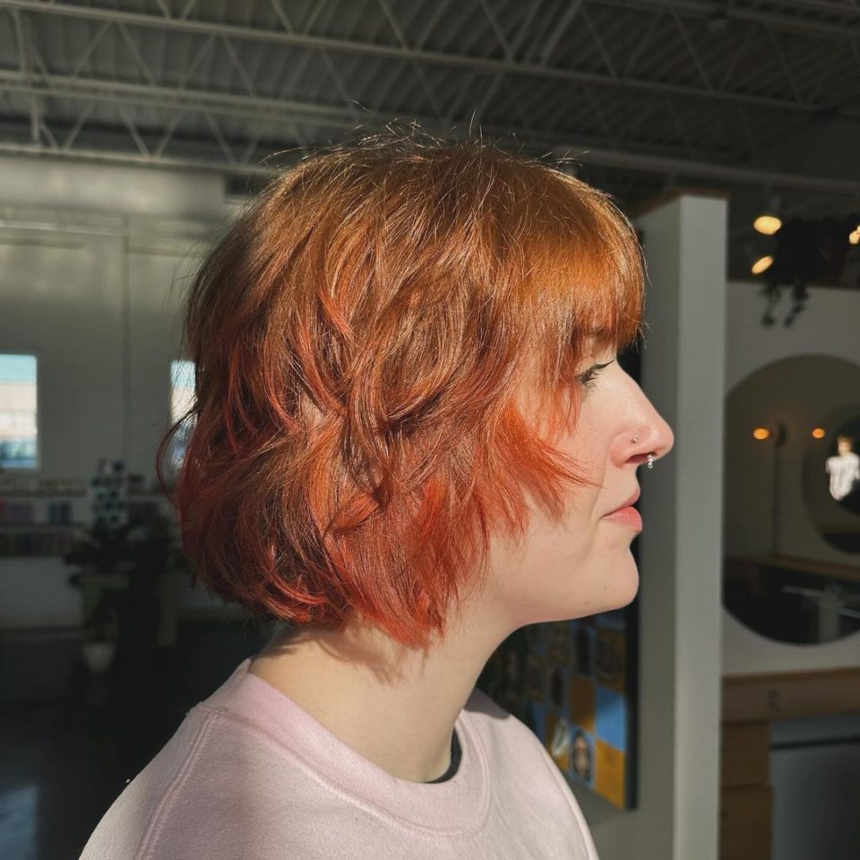 18 Best Feathered Bob Styles For A Voluminous And Feminine Look