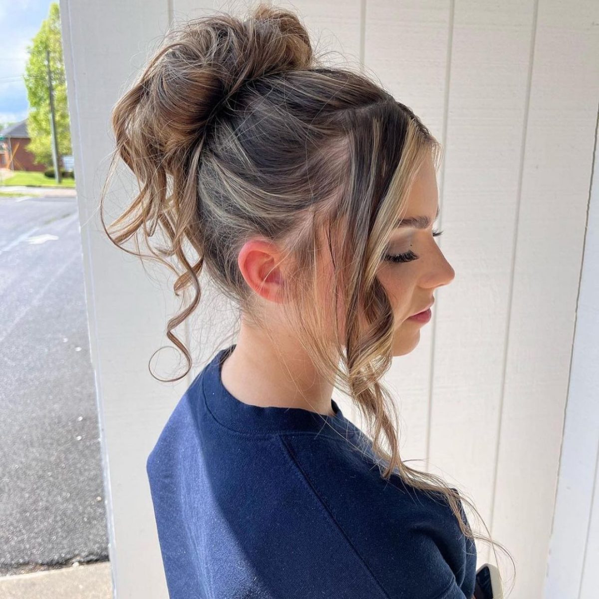 22 Prom Hairstyle Bun Ideas For A Stunning Glamorous Look