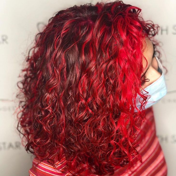 18 Money Piece Curly Hair Styles To Give Your Curls A Pop Of Color
