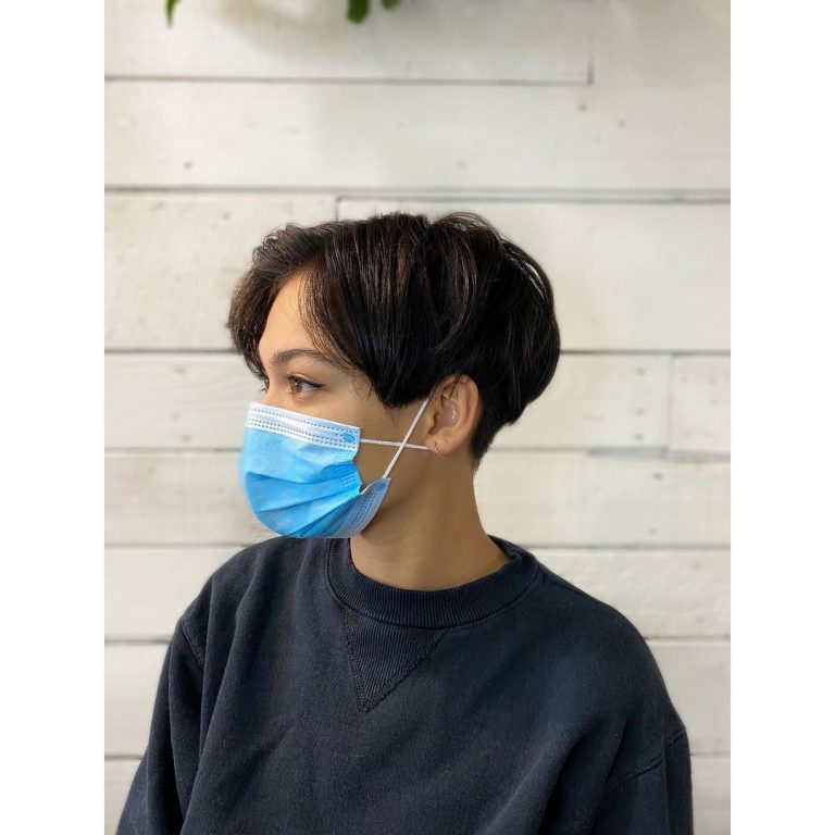 18 Stylish Non-Binary Haircuts To Try Out In 2024