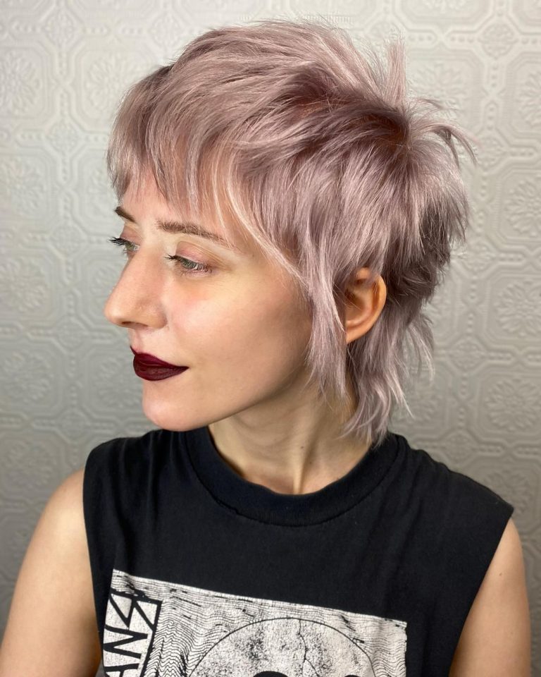 18 Stylish Non-Binary Haircuts To Try Out In 2024