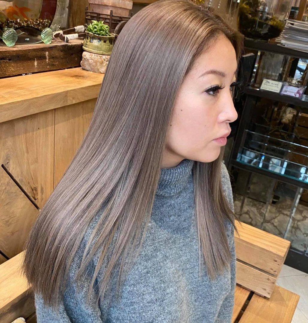 Mushroom Brown Hair Is The Minimalist Trend Of The Season